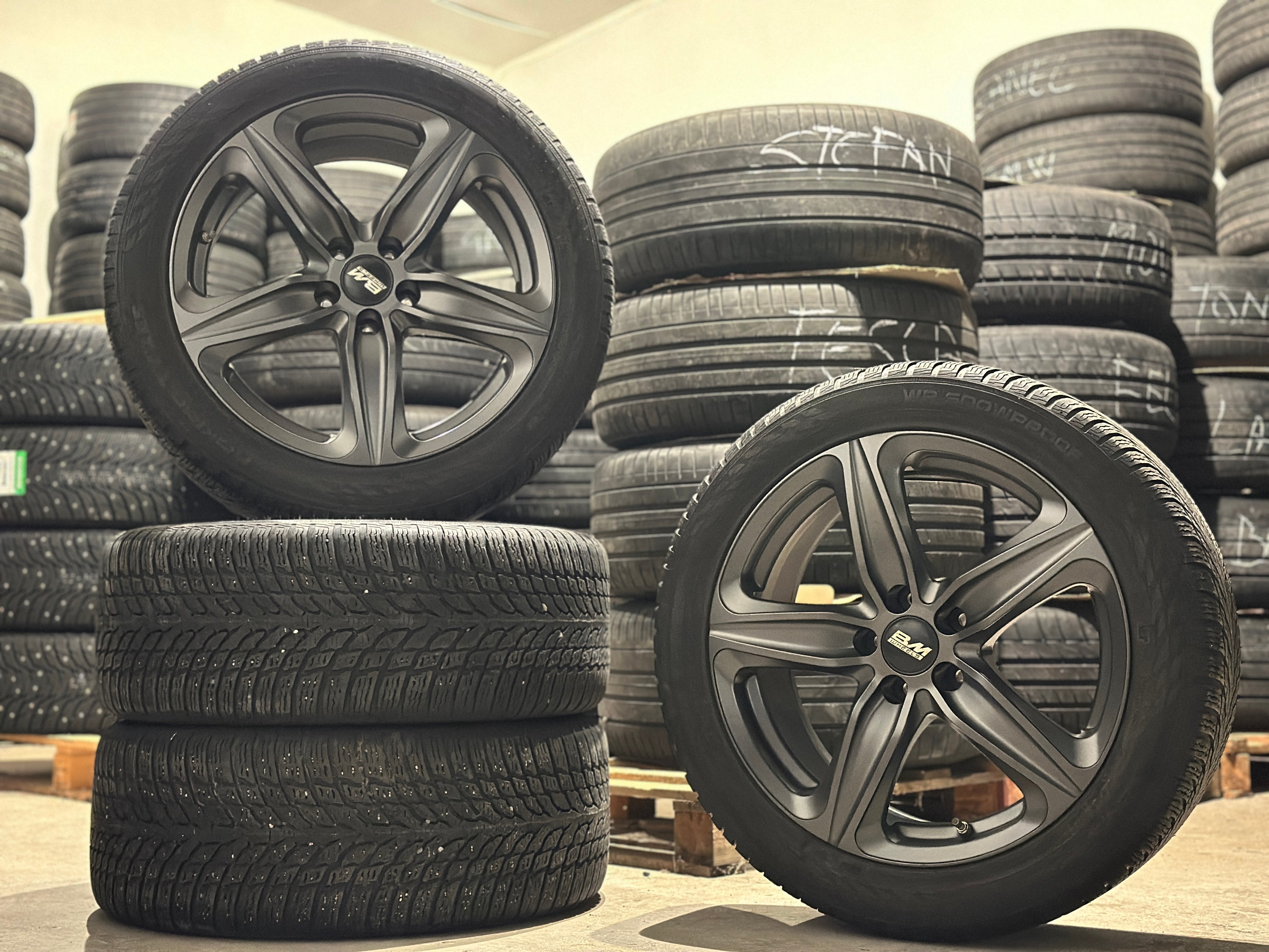 BM Drive Wheels M.Gun 8x18 5x112 ET30 C66,5 - Nokian WR SnowProof 245 ...